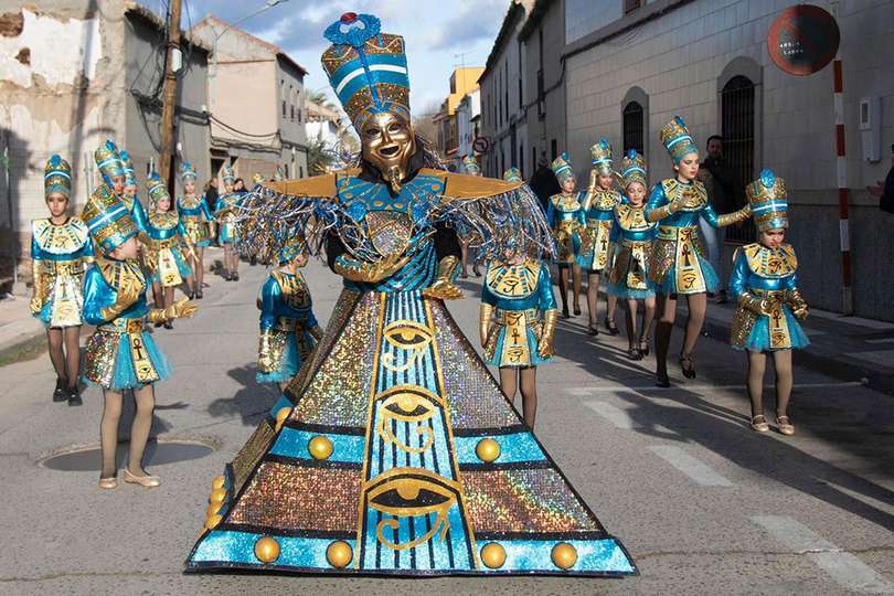 'Sueños del Arte' y el AMPA ‘Don Bosco' se imponen en el desfile de ...